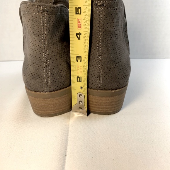Universal Thread | Shoes | Nwt Universal Thread Booties | Poshmark